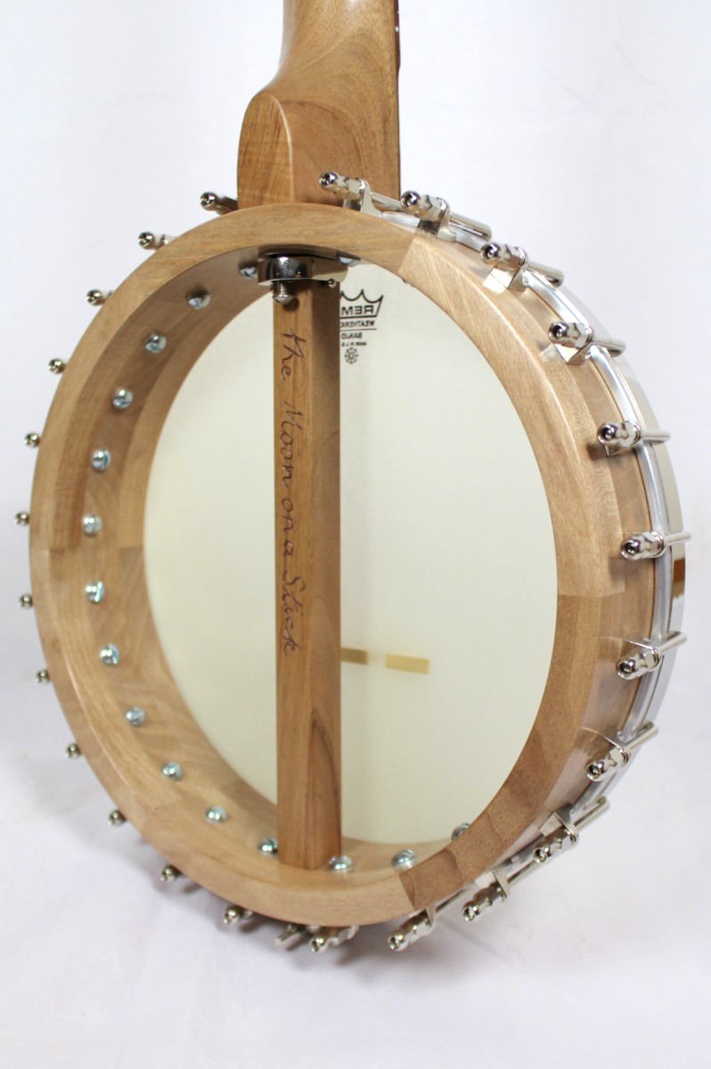 Walnut Banjo - Hutchings Banjos